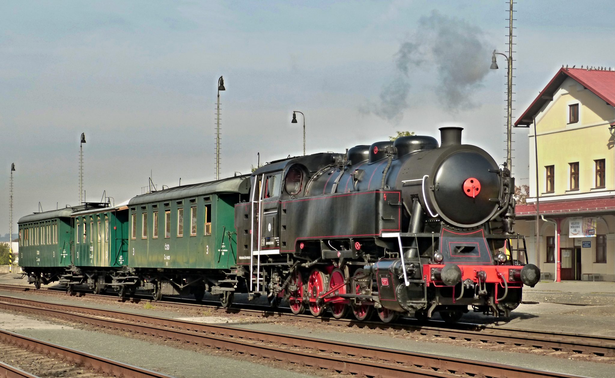 První nostalgický parní vlak letošní sezóny vyrazí z Lužné do Rakovníka