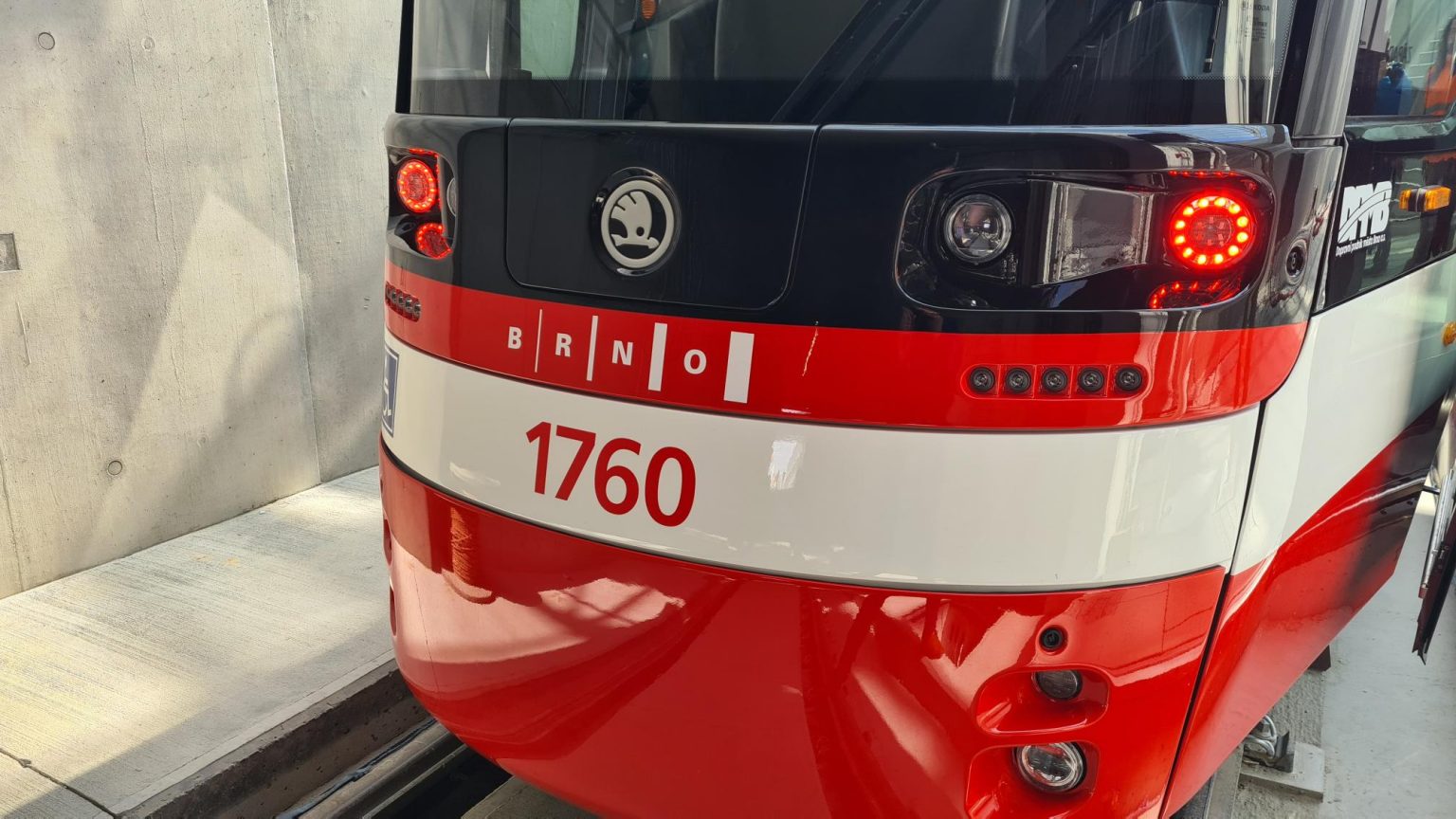 V Brně se představila nová tramvaj Škoda 45T