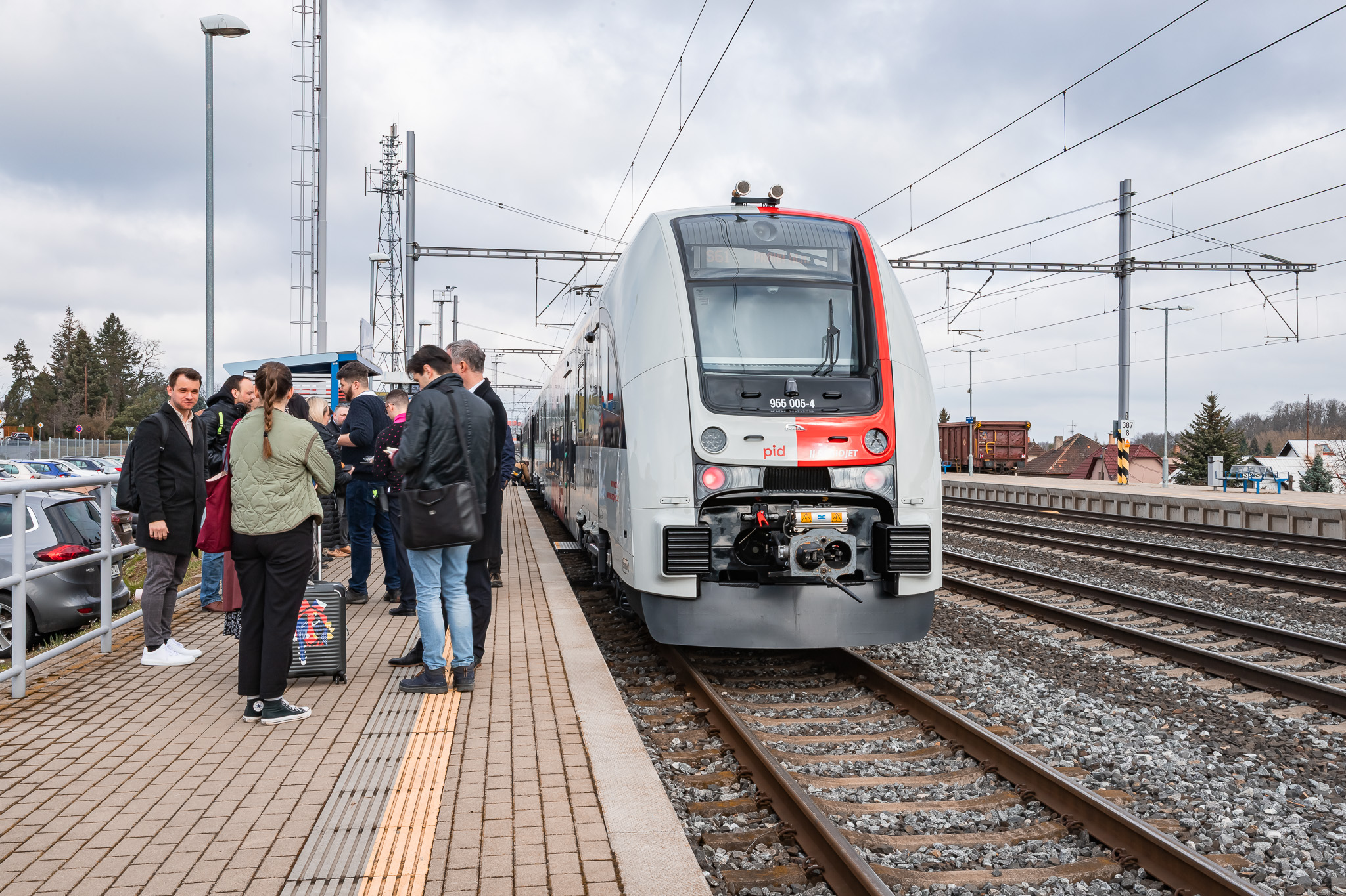 Praha a Středočeský kraj vypisují soutěž na nové bateriové vlaky pro ...