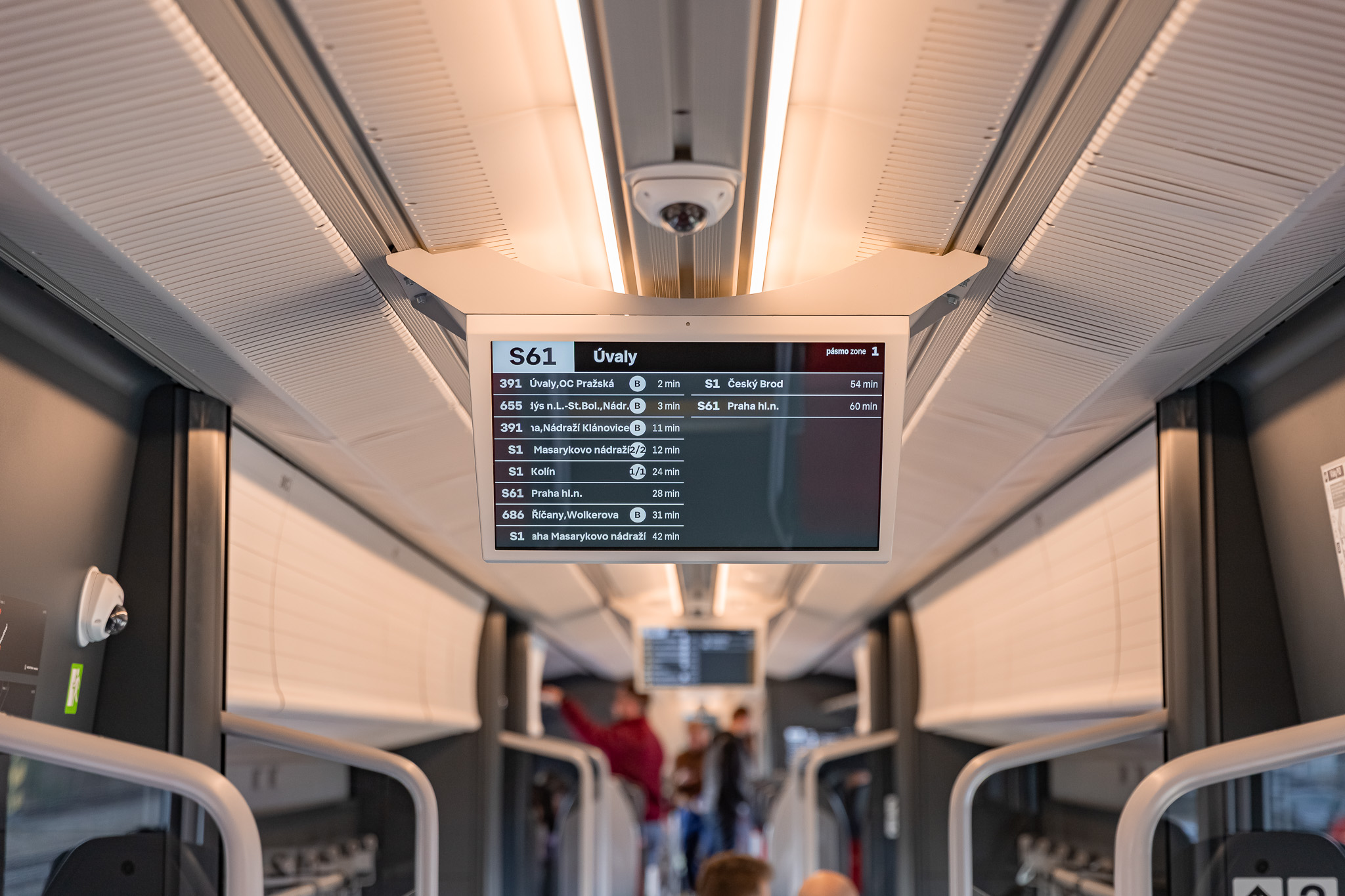 Nové vlaky Pesa pro linky S49 a S61