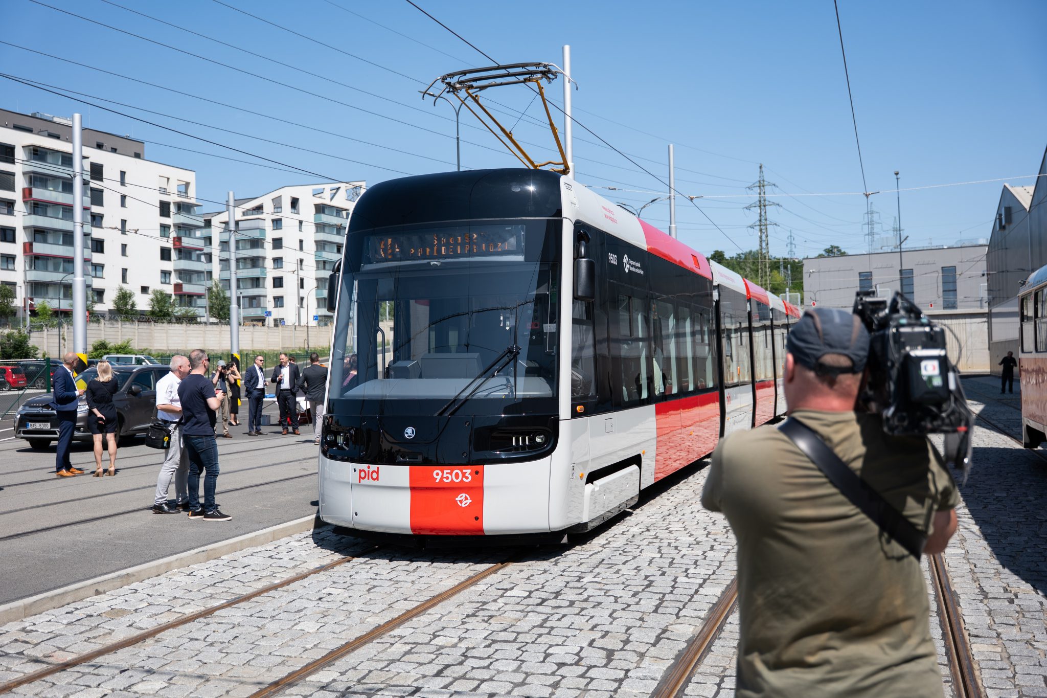 Jízdní řady tramvaje Škoda 52T v červnu