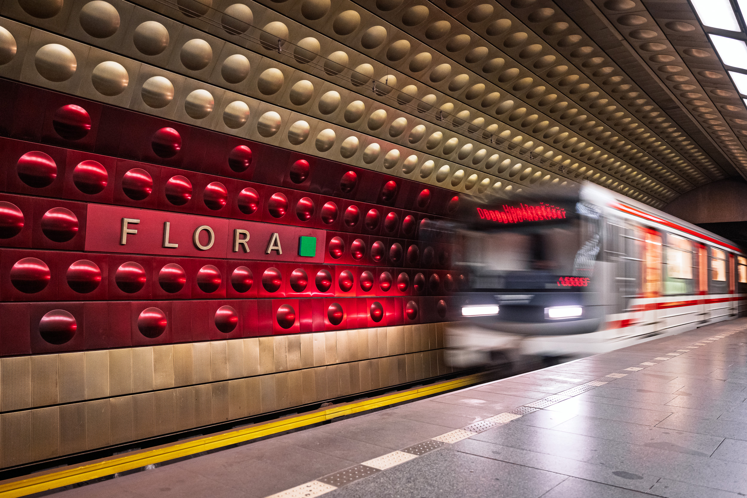 Modernizace stanice Flora: Metro se na deset měsíců uzavře, vlaky budou ...