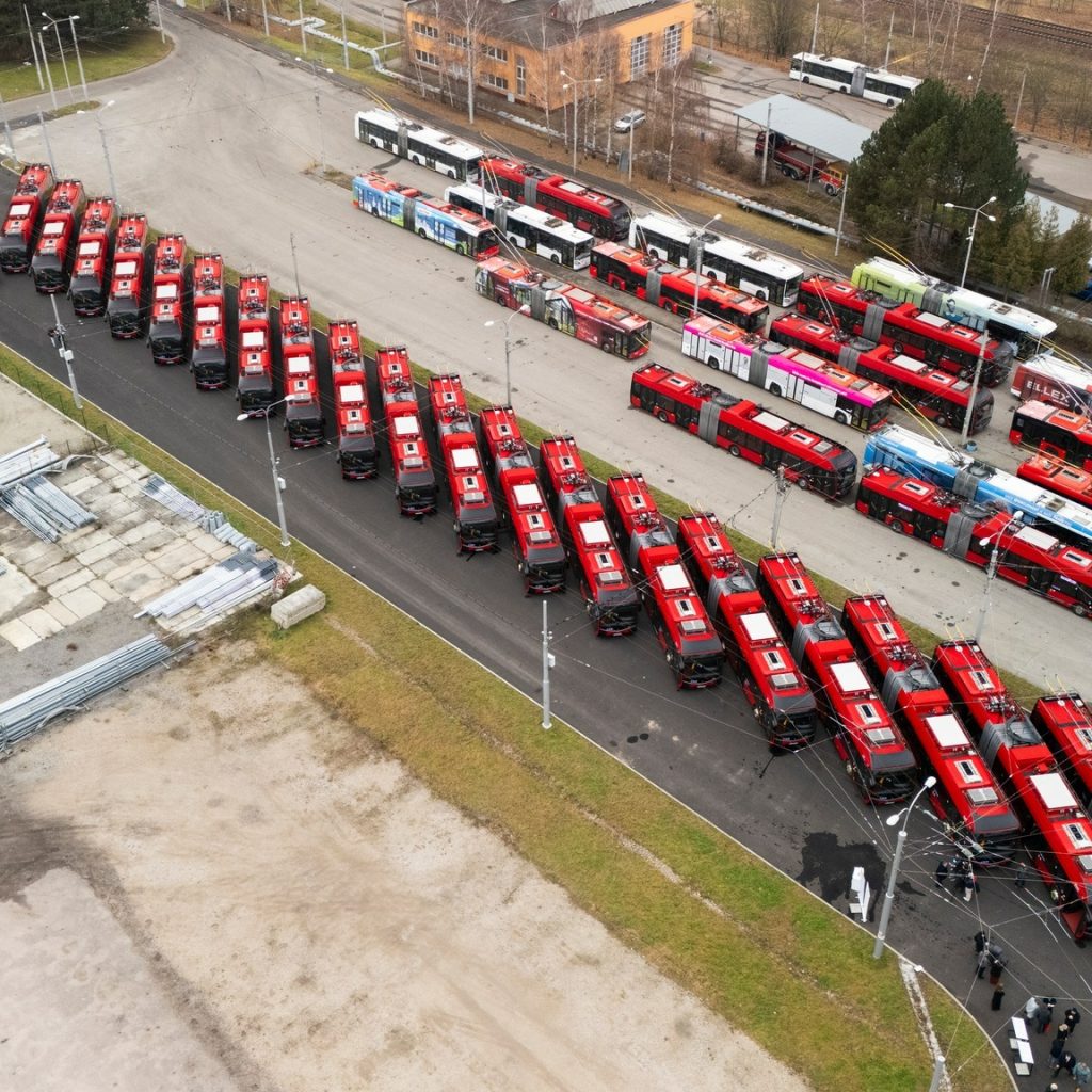 České Budějovice pořídí 27 nových elektrobusů, nahradí jimi naftové vozy